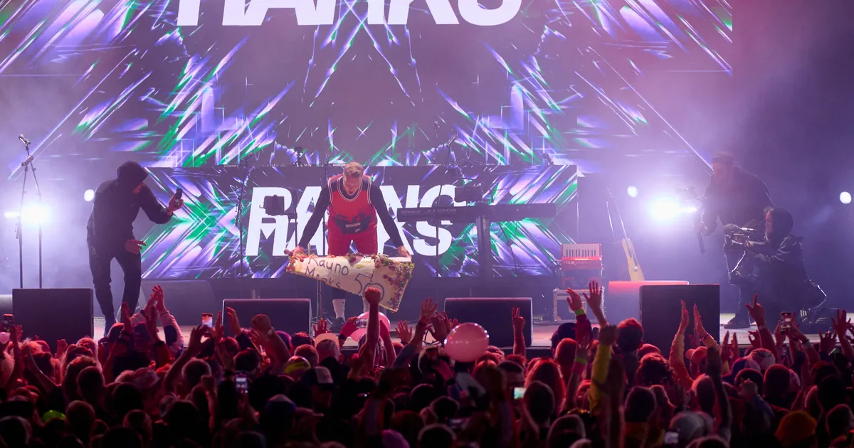 VIDEO Retrobestil üles astunud Rauno Märks kukutas uhke ...