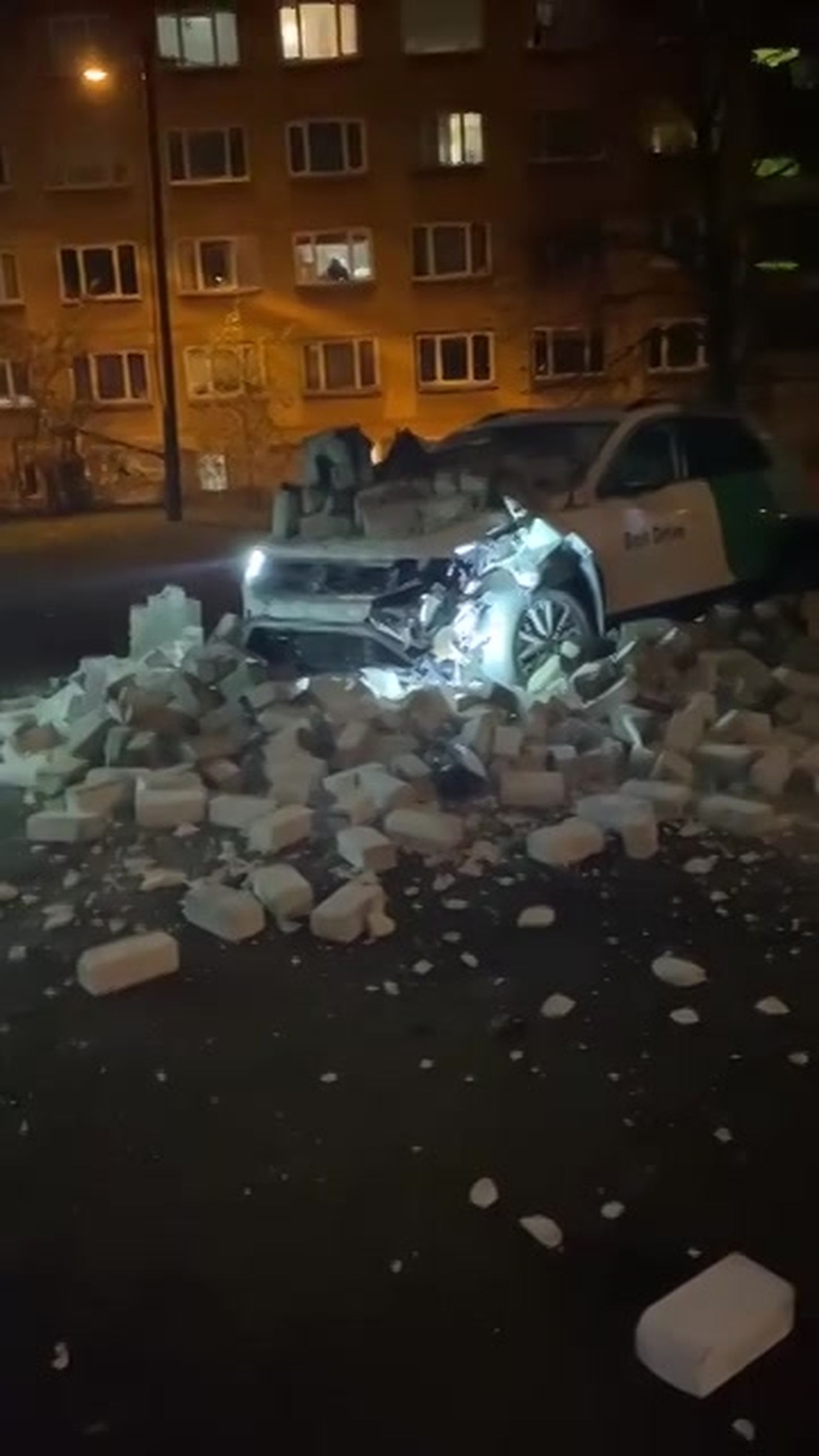 VIDEO Bolt Drive rendiautoga avarii põhjustanud juht põgenes sündmuskohalt